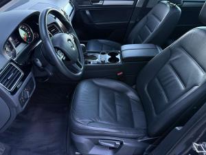 Brūns Volkswagen Touareg 2010 Šauļi, ar dzinēja tilpumu 2.97 L un nobraukumu 300 tūkst. km par 11650 €, foto 17 vietnē AUTOMOTO.COM.LV