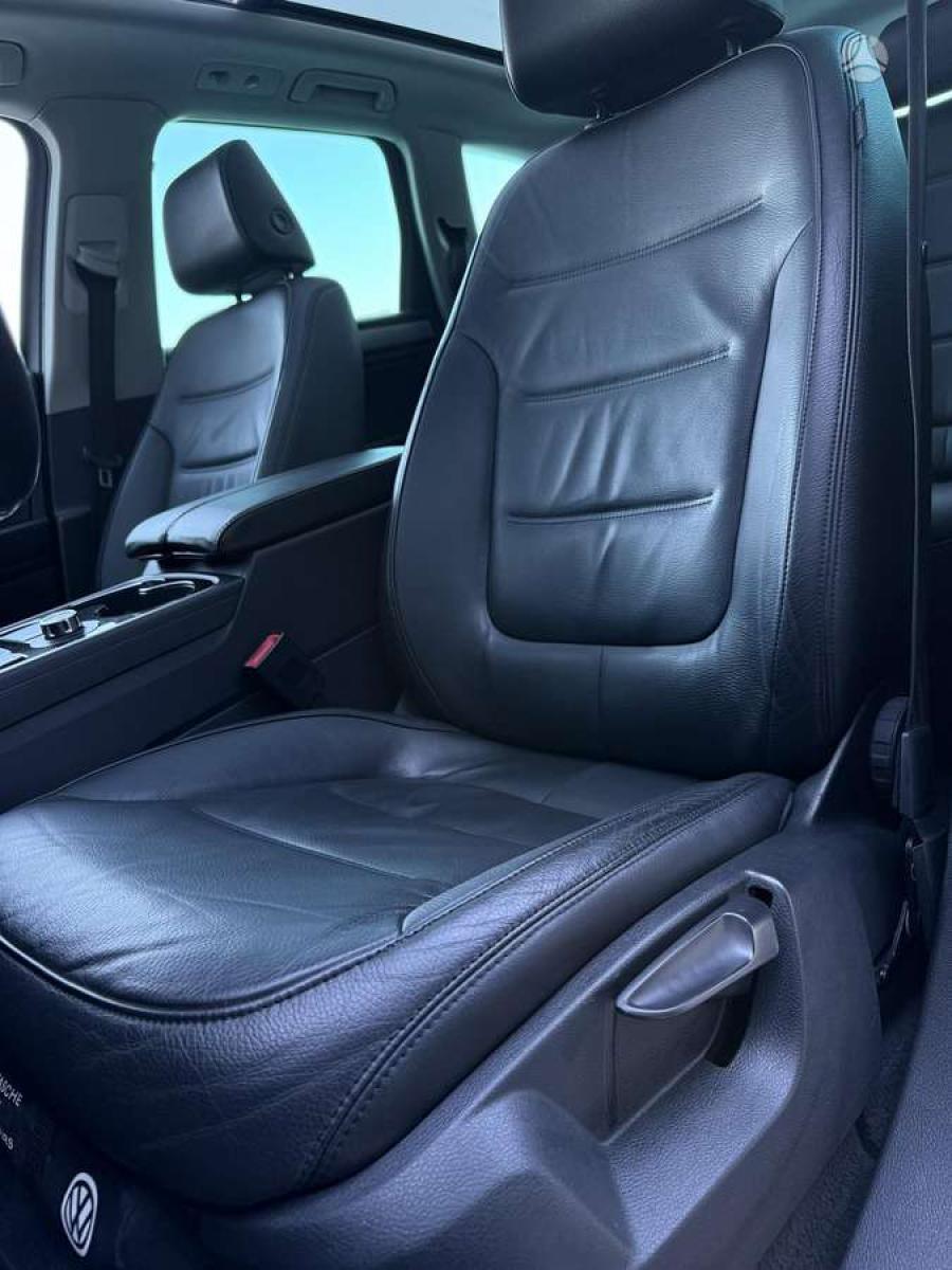 Brūns Volkswagen Touareg 2010 Šauļi, ar dzinēja tilpumu 2.97 L un nobraukumu 300 tūkst. km par 11650 €, foto 18 vietnē AUTOMOTO.COM.LV