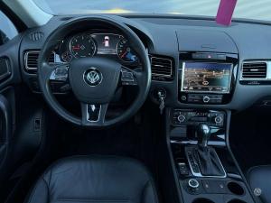 Brūns Volkswagen Touareg 2010 Šauļi, ar dzinēja tilpumu 2.97 L un nobraukumu 300 tūkst. km par 11650 €, foto 20 vietnē AUTOMOTO.COM.LV
