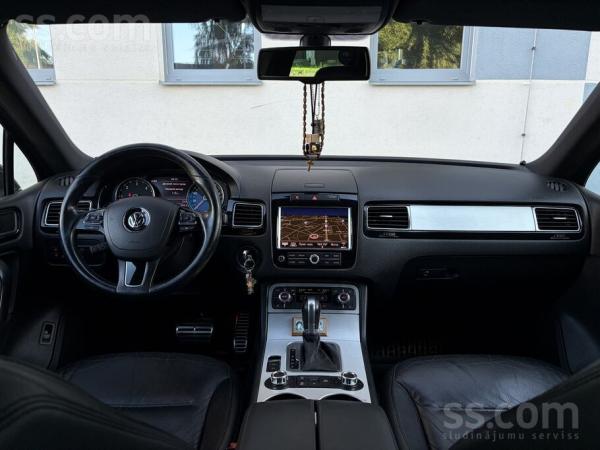 Brūns Volkswagen Touareg 2010 Jelgava, ar dzinēja tilpumu 3.00 L un nobraukumu 298 tūkst. km par 11900 €, foto 8 vietnē AUTOMOTO.COM.LV