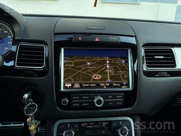 Brūns Volkswagen Touareg 2010 Jelgava, ar dzinēja tilpumu 3.00 L un nobraukumu 298 tūkst. km par 11900 €, foto 9 vietnē AUTOMOTO.COM.LV