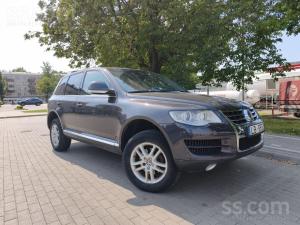 Brūns Volkswagen Touareg 2010 Rēzekne, ar dzinēja tilpumu 2.50 L un nobraukumu 280 tūkst. km par 4900 €, foto  vietnē AUTOMOTO.COM.LV