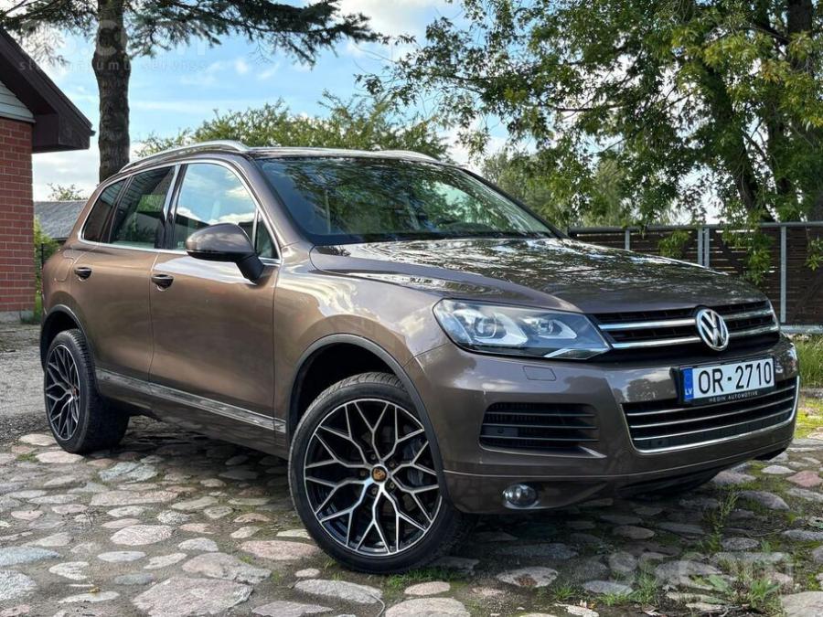 Brūns Volkswagen Touareg 2010 Saldus, ar dzinēja tilpumu 3.00 L un nobraukumu 255 tūkst. km par 9650 €, foto 1 vietnē AUTOMOTO.COM.LV