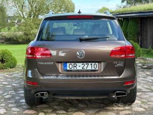 Brūns Volkswagen Touareg 2010 Saldus, ar dzinēja tilpumu 3.00 L un nobraukumu 255 tūkst. km par 9650 €, foto 5 vietnē AUTOMOTO.COM.LV