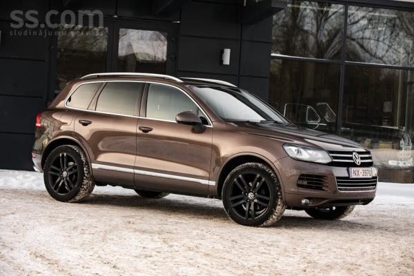 Brūns Volkswagen Touareg 2011 Jelgava, ar dzinēja tilpumu 3.00 L un nobraukumu 281 tūkst. km par 13200 €, foto 2 vietnē AUTOMOTO.COM.LV