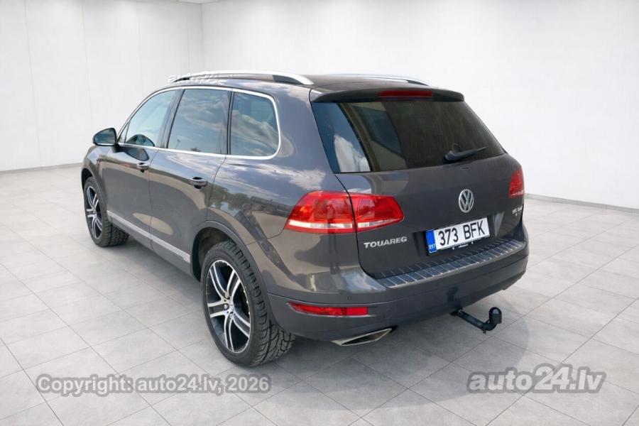 Brūns Volkswagen Touareg 2011 Tartu, ar dzinēja tilpumu 3.00 L un nobraukumu 97 tūkst. km par 18380 €, foto 2 vietnē AUTOMOTO.COM.LV