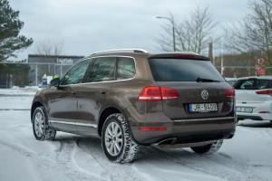 Brūns Volkswagen Touareg 2011 Liepāja, ar dzinēja tilpumu 3.00 L un nobraukumu 251 tūkst. km par 10850 €, foto 3 vietnē AUTOMOTO.COM.LV