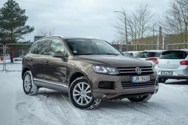 Brūns Volkswagen Touareg 2011 Liepāja, ar dzinēja tilpumu 3.00 L un nobraukumu 251 tūkst. km par 10850 €, foto 5 vietnē AUTOMOTO.COM.LV