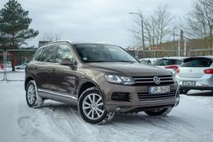 Brūns Volkswagen Touareg 2011 Liepāja, ar dzinēja tilpumu 3.00 L un nobraukumu 251 tūkst. km par 10850 €, foto 6 vietnē AUTOMOTO.COM.LV
