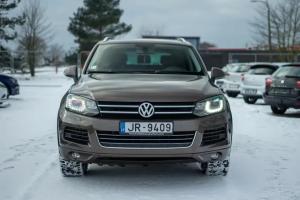 Brūns Volkswagen Touareg 2011 Liepāja, ar dzinēja tilpumu 3.00 L un nobraukumu 251 tūkst. km par 10850 €, foto 7 vietnē AUTOMOTO.COM.LV