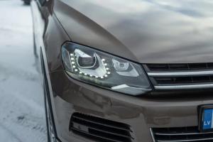Brūns Volkswagen Touareg 2011 Liepāja, ar dzinēja tilpumu 3.00 L un nobraukumu 251 tūkst. km par 10850 €, foto 8 vietnē AUTOMOTO.COM.LV