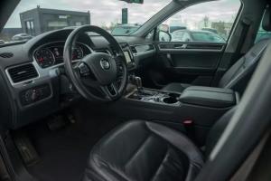 Brūns Volkswagen Touareg 2011 Liepāja, ar dzinēja tilpumu 3.00 L un nobraukumu 251 tūkst. km par 10850 €, foto 10 vietnē AUTOMOTO.COM.LV