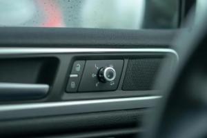 Brūns Volkswagen Touareg 2011 Liepāja, ar dzinēja tilpumu 3.00 L un nobraukumu 251 tūkst. km par 10850 €, foto 18 vietnē AUTOMOTO.COM.LV