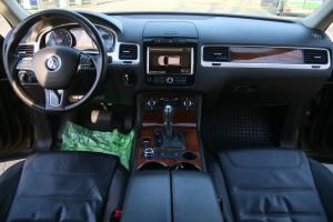 Brūns Volkswagen Touareg 2011 Rīga, ar dzinēja tilpumu 3.00 L un nobraukumu 276 tūkst. km par 10990 €, foto 11 vietnē AUTOMOTO.COM.LV