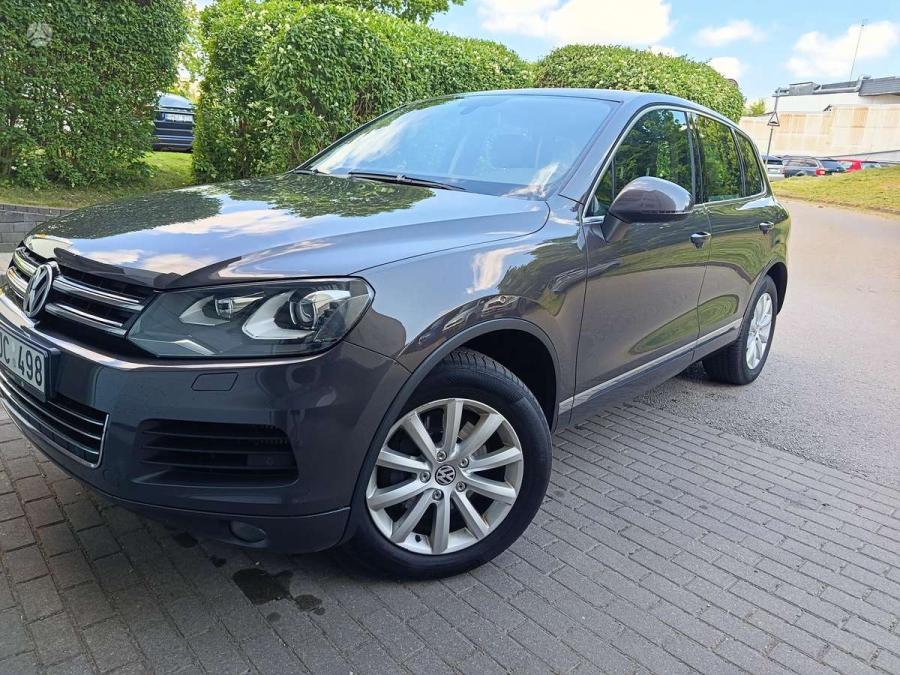 Brūns Volkswagen Touareg 2011 Viļņa, ar dzinēja tilpumu 4.13 L un nobraukumu 410 tūkst. km par 8000 €, foto 3 vietnē AUTOMOTO.COM.LV