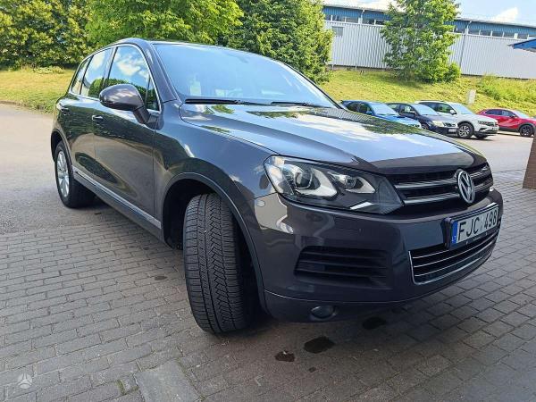 Brūns Volkswagen Touareg 2011 Viļņa, ar dzinēja tilpumu 4.13 L un nobraukumu 410 tūkst. km par 8000 €, foto 3 vietnē AUTOMOTO.COM.LV