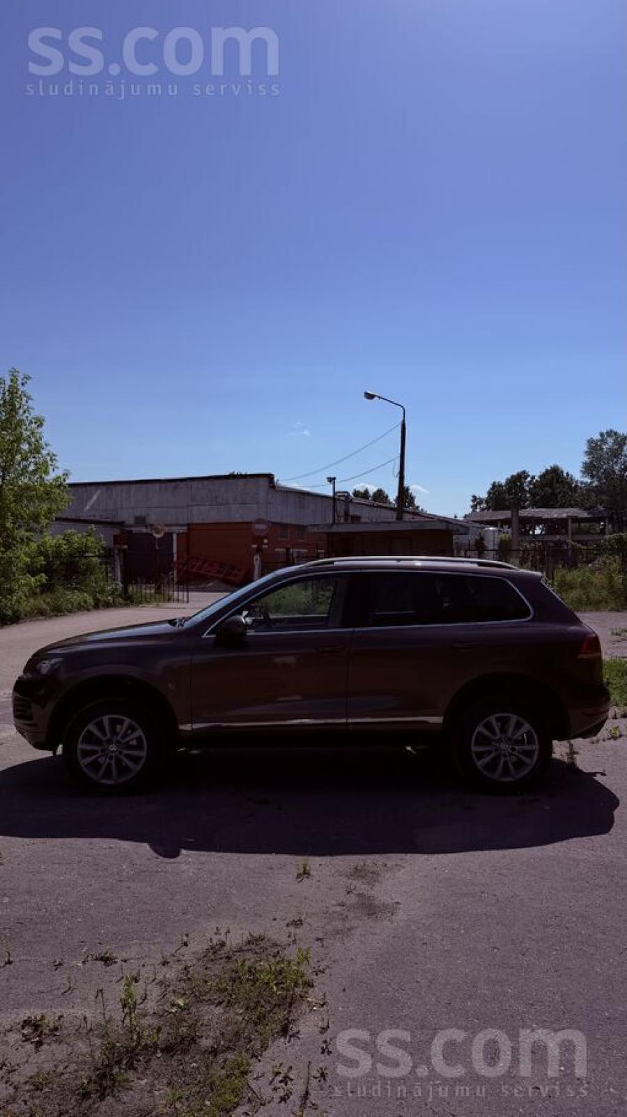 Brūns Volkswagen Touareg 2011 Rīga, ar dzinēja tilpumu 3.00 L un nobraukumu 498 tūkst. km par 8250 €, foto 3 vietnē AUTOMOTO.COM.LV