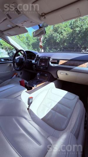 Brūns Volkswagen Touareg 2011 Rīga, ar dzinēja tilpumu 3.00 L un nobraukumu 498 tūkst. km par 8250 €, foto 9 vietnē AUTOMOTO.COM.LV