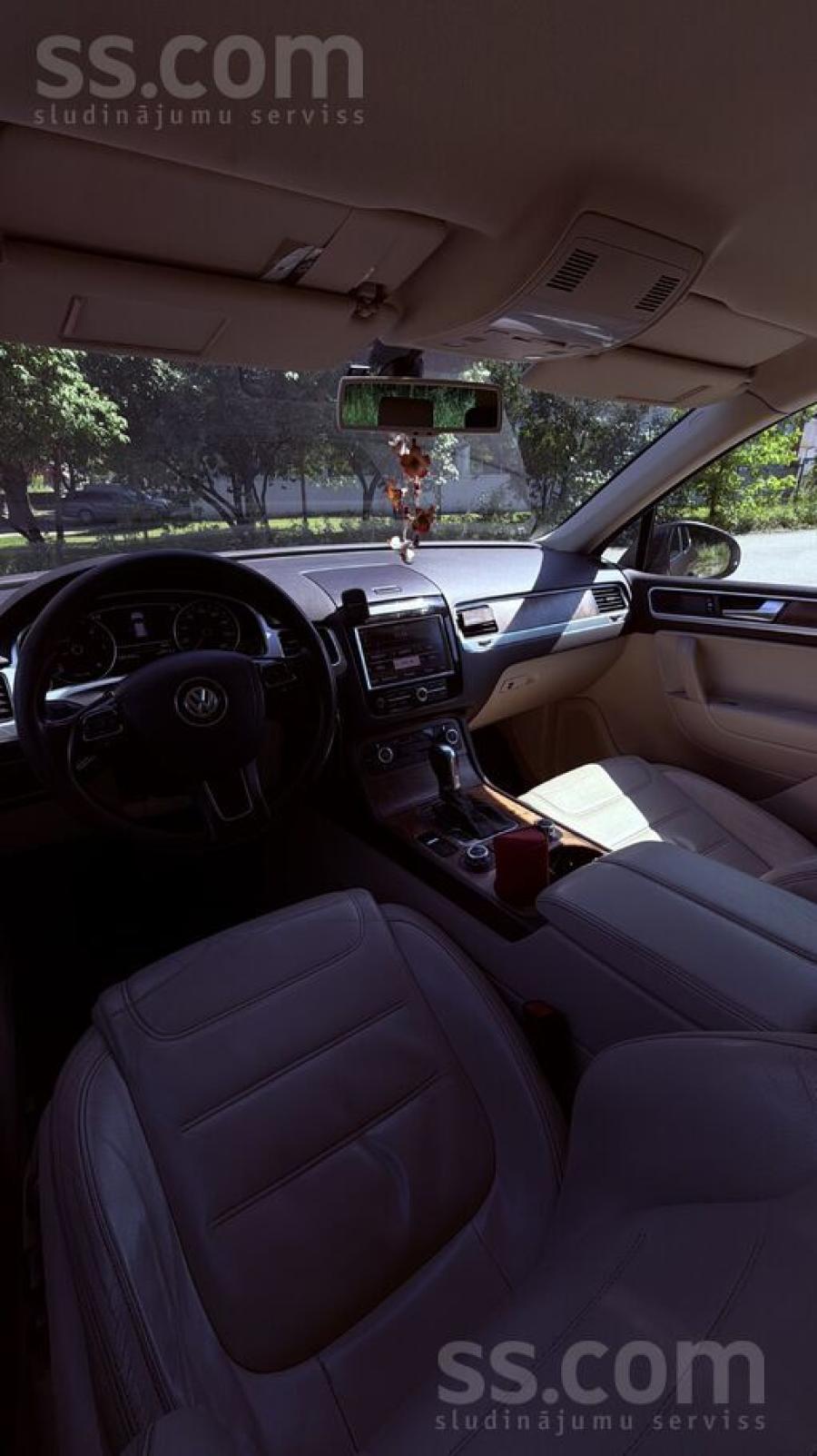 Brūns Volkswagen Touareg 2011 Rīga, ar dzinēja tilpumu 3.00 L un nobraukumu 498 tūkst. km par 8250 €, foto 10 vietnē AUTOMOTO.COM.LV