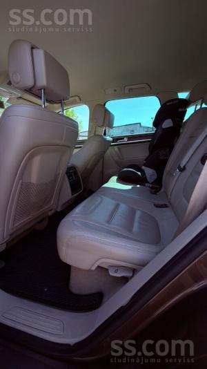 Brūns Volkswagen Touareg 2011 Rīga, ar dzinēja tilpumu 3.00 L un nobraukumu 498 tūkst. km par 8250 €, foto 11 vietnē AUTOMOTO.COM.LV