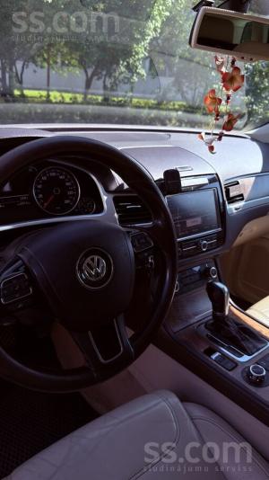 Brūns Volkswagen Touareg 2011 Rīga, ar dzinēja tilpumu 3.00 L un nobraukumu 498 tūkst. km par 8250 €, foto 13 vietnē AUTOMOTO.COM.LV