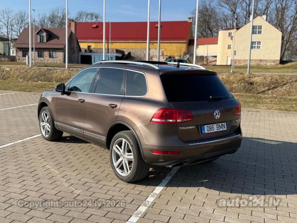 Brūns Volkswagen Touareg 2011 Tartu, ar dzinēja tilpumu 3.00 L un nobraukumu 356 tūkst. km par 11000 €, foto 2 vietnē AUTOMOTO.COM.LV
