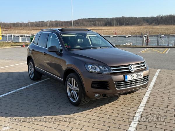Brūns Volkswagen Touareg 2011 Tartu, ar dzinēja tilpumu 3.00 L un nobraukumu 356 tūkst. km par 11000 €, foto 3 vietnē AUTOMOTO.COM.LV