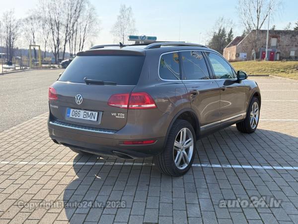 Brūns Volkswagen Touareg 2011 Tartu, ar dzinēja tilpumu 3.00 L un nobraukumu 356 tūkst. km par 11000 €, foto 4 vietnē AUTOMOTO.COM.LV