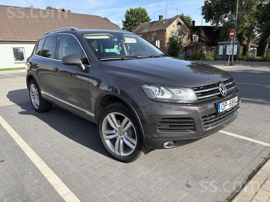 Brūns Volkswagen Touareg 2011 Rīga, ar dzinēja tilpumu 3.00 L un nobraukumu 506 tūkst. km par 8000 €, foto 3 vietnē AUTOMOTO.COM.LV