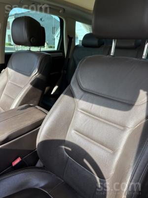 Brūns Volkswagen Touareg 2011 Rīga, ar dzinēja tilpumu 3.00 L un nobraukumu 506 tūkst. km par 8000 €, foto 6 vietnē AUTOMOTO.COM.LV