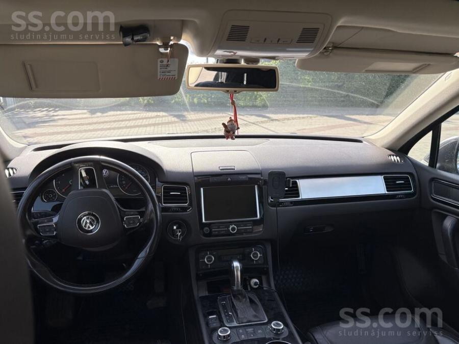 Brūns Volkswagen Touareg 2011 Rīga, ar dzinēja tilpumu 3.00 L un nobraukumu 506 tūkst. km par 8000 €, foto 7 vietnē AUTOMOTO.COM.LV