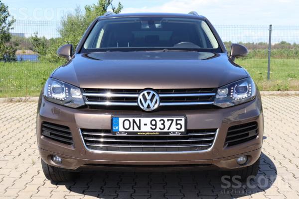 Brūns Volkswagen Touareg 2011 Rīga, ar dzinēja tilpumu 3.00 L un nobraukumu 282 tūkst. km par 9200 €, foto 3 vietnē AUTOMOTO.COM.LV