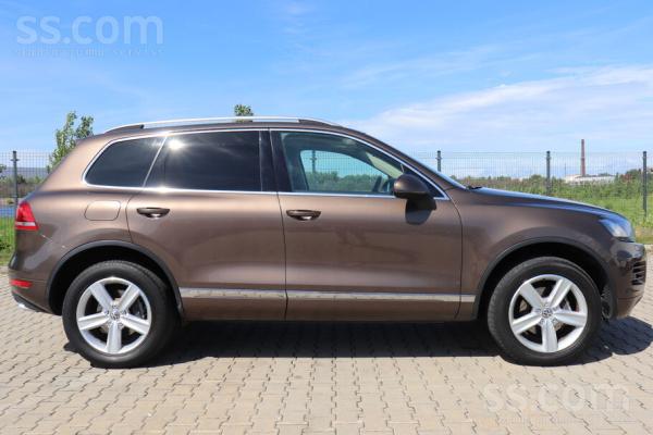 Brūns Volkswagen Touareg 2011 Rīga, ar dzinēja tilpumu 3.00 L un nobraukumu 282 tūkst. km par 9200 €, foto 6 vietnē AUTOMOTO.COM.LV