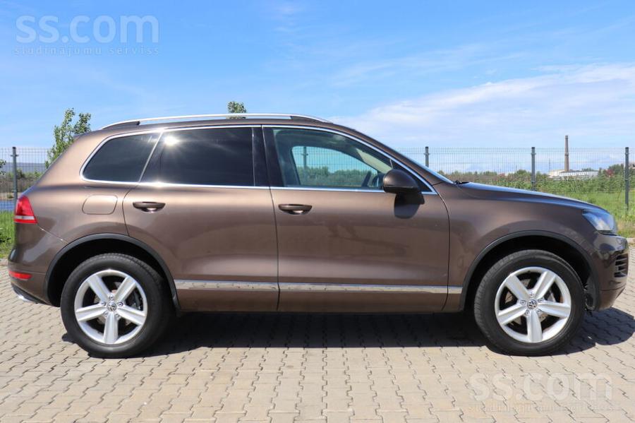 Brūns Volkswagen Touareg 2011 Rīga, ar dzinēja tilpumu 3.00 L un nobraukumu 282 tūkst. km par 9250 €, foto 7 vietnē AUTOMOTO.COM.LV