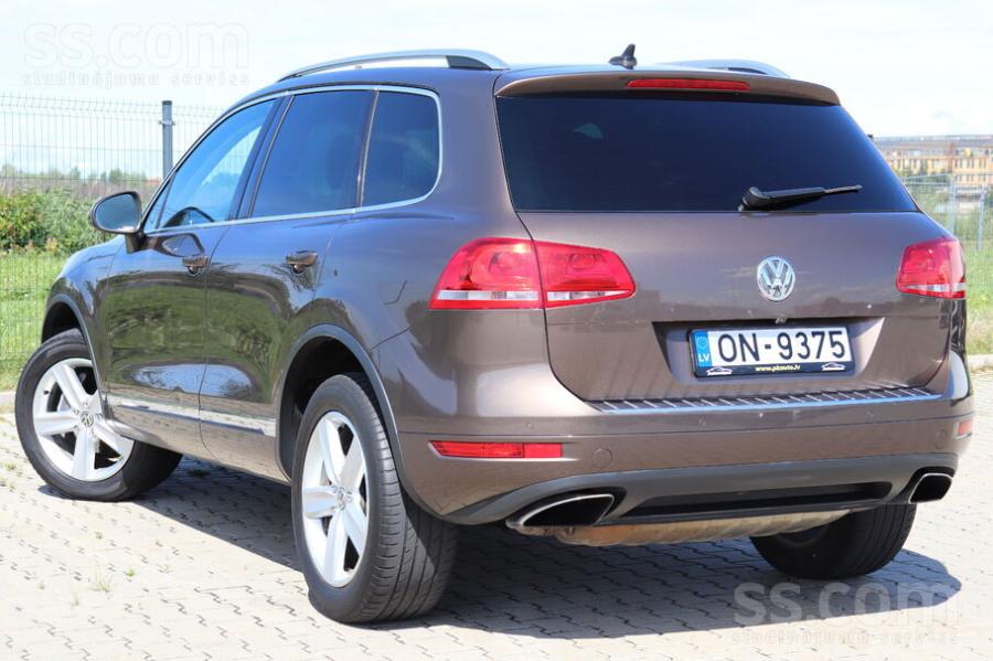 Brūns Volkswagen Touareg 2011 Rīga, ar dzinēja tilpumu 3.00 L un nobraukumu 282 tūkst. km par 9250 €, foto 12 vietnē AUTOMOTO.COM.LV