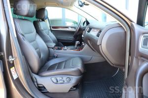 Brūns Volkswagen Touareg 2011 Rīga, ar dzinēja tilpumu 3.00 L un nobraukumu 282 tūkst. km par 9250 €, foto 20 vietnē AUTOMOTO.COM.LV