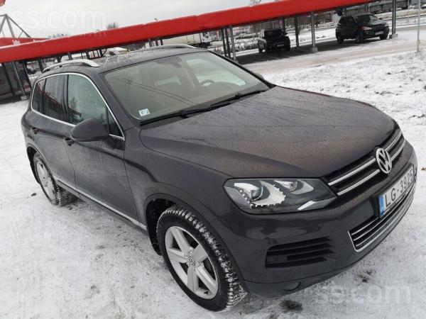 Brūns Volkswagen Touareg 2012 Rīga, ar dzinēja tilpumu 3.00 L un nobraukumu 226 tūkst. km par 12600 €, foto 2 vietnē AUTOMOTO.COM.LV