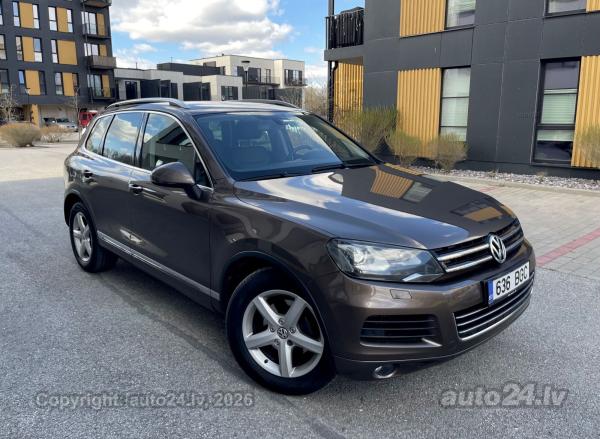 Brūns Volkswagen Touareg 2012 Tartu, ar dzinēja tilpumu 3.00 L un nobraukumu 220 tūkst. km par 10990 €, foto 3 vietnē AUTOMOTO.COM.LV