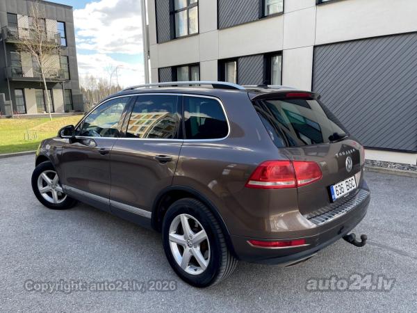 Brūns Volkswagen Touareg 2012 Tartu, ar dzinēja tilpumu 3.00 L un nobraukumu 220 tūkst. km par 10990 €, foto 4 vietnē AUTOMOTO.COM.LV