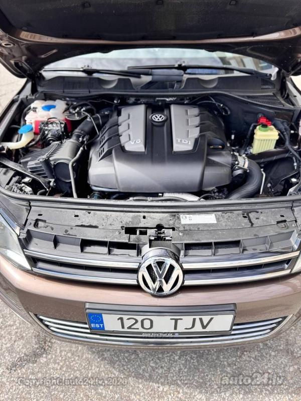 Brūns Volkswagen Touareg 2012 Tallina, ar dzinēja tilpumu 3.00 L un nobraukumu 225 tūkst. km par 13900 €, foto 8 vietnē AUTOMOTO.COM.LV