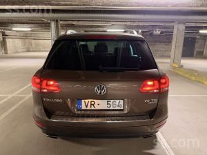 Brūns Volkswagen Touareg 2012 Valmiera, ar dzinēja tilpumu 3.00 L un nobraukumu 367 tūkst. km par 8700 €, foto 5 vietnē AUTOMOTO.COM.LV
