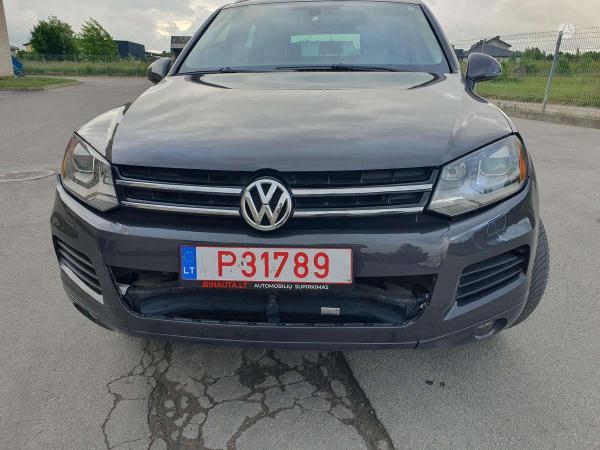 Brūns Volkswagen Touareg 2012 Šauļi, ar dzinēja tilpumu 3.60 L un nobraukumu 280 tūkst. km par 4950 €, foto 3 vietnē AUTOMOTO.COM.LV