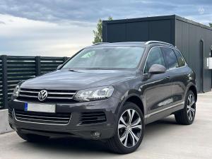 Brūns Volkswagen Touareg 2012 Viļņa, ar dzinēja tilpumu 2.97 L un nobraukumu 302 tūkst. km par 8300 €, foto  vietnē AUTOMOTO.COM.LV