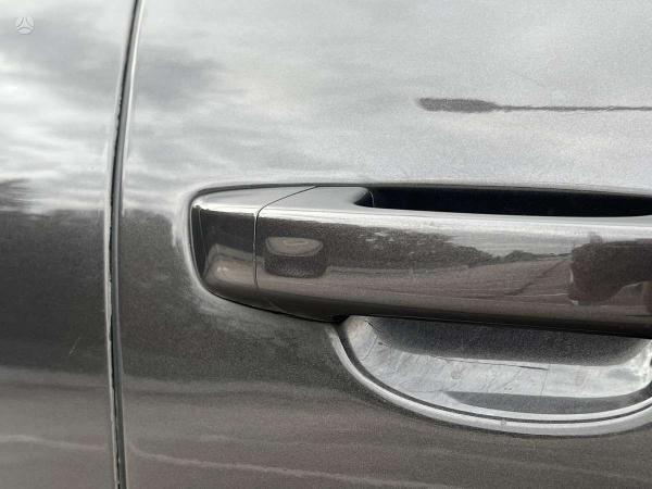 Brūns Volkswagen Touareg 2012 Viļņa, ar dzinēja tilpumu 2.97 L un nobraukumu 302 tūkst. km par 8300 €, foto 7 vietnē AUTOMOTO.COM.LV