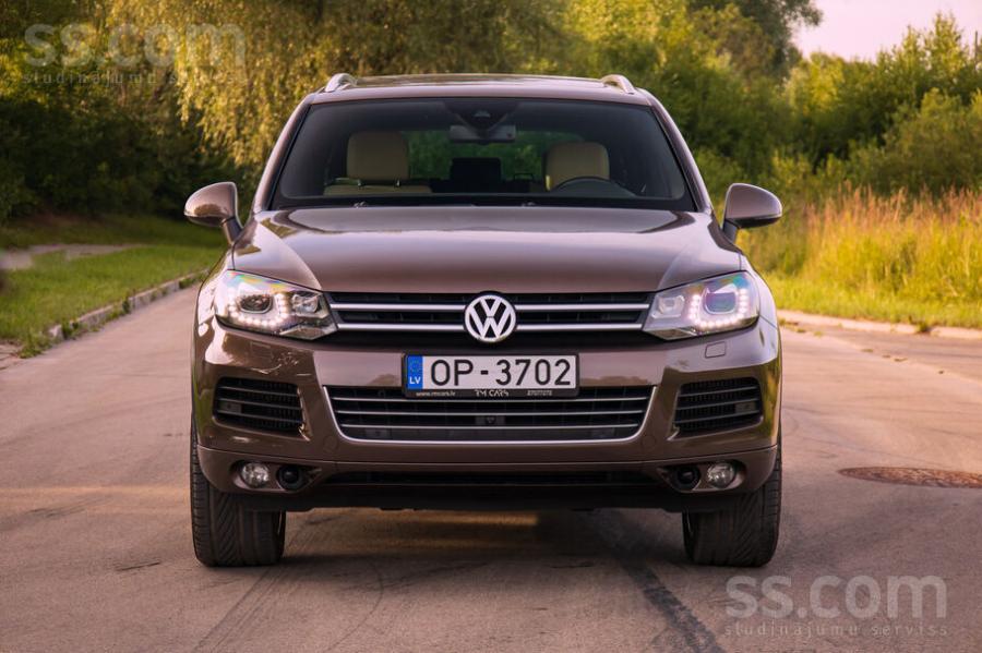 Brūns Volkswagen Touareg 2012 Jelgava, ar dzinēja tilpumu 3.00 L un nobraukumu 255 tūkst. km par 14650 €, foto 3 vietnē AUTOMOTO.COM.LV