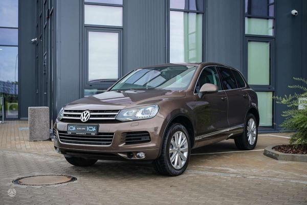 Brūns Volkswagen Touareg 2012 Kauņa, ar dzinēja tilpumu 2.97 L un nobraukumu 275 tūkst. km par 13950 €, foto 2 vietnē AUTOMOTO.COM.LV