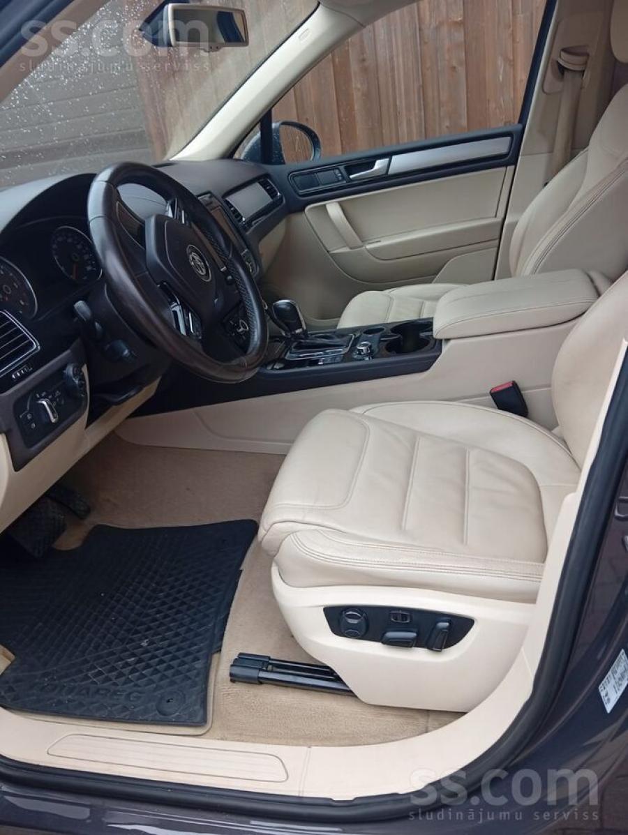 Brūns Volkswagen Touareg 2012 Dobele, ar dzinēja tilpumu 3.00 L un nobraukumu 226 tūkst. km par 13000 €, foto 7 vietnē AUTOMOTO.COM.LV