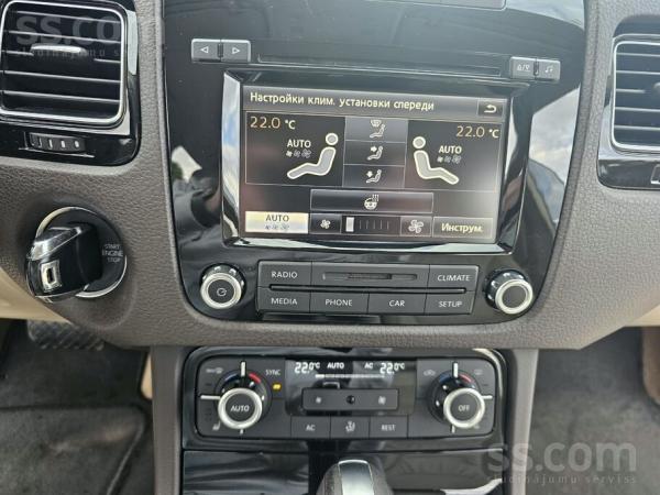 Volkswagen Touareg 2012 in Riga on AUTOMOTO.COM.LV Brown Volkswagen Touareg 2012 in Riga, with an engine capacity of 3.00 L and mileage of 270 thousand km for 11289 €, photo 7 on AUTOMOTO.COM.LV