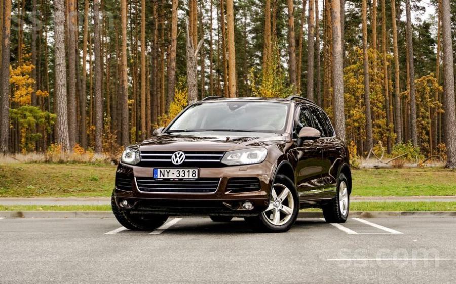 Brūns Volkswagen Touareg 2013 Rīga, ar dzinēja tilpumu 3.00 L un nobraukumu 346 tūkst. km par 7500 €, foto 1 vietnē AUTOMOTO.COM.LV