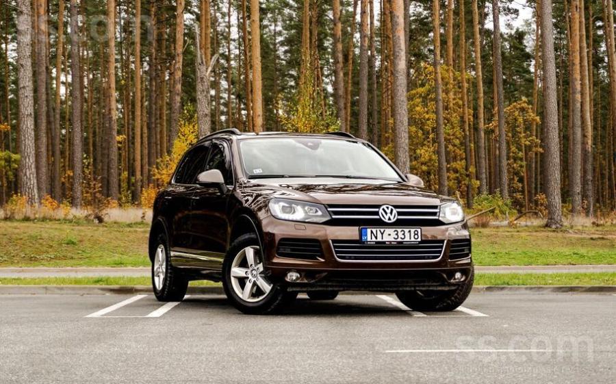 Brūns Volkswagen Touareg 2013 Rīga, ar dzinēja tilpumu 3.00 L un nobraukumu 346 tūkst. km par 7500 €, foto 2 vietnē AUTOMOTO.COM.LV